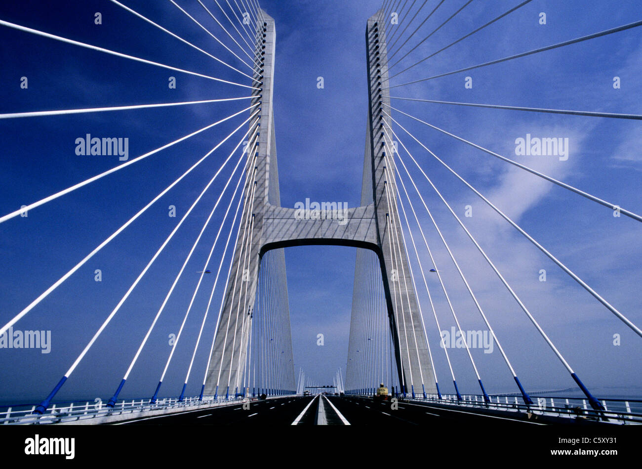 Vasco da gama bridge with no traffic on it hi-res stock photography and ...