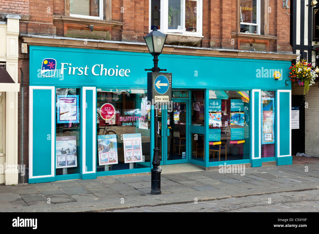 "First Choice" travel agency, Chesterfield, Derbyshire Stock Photo - Alamy