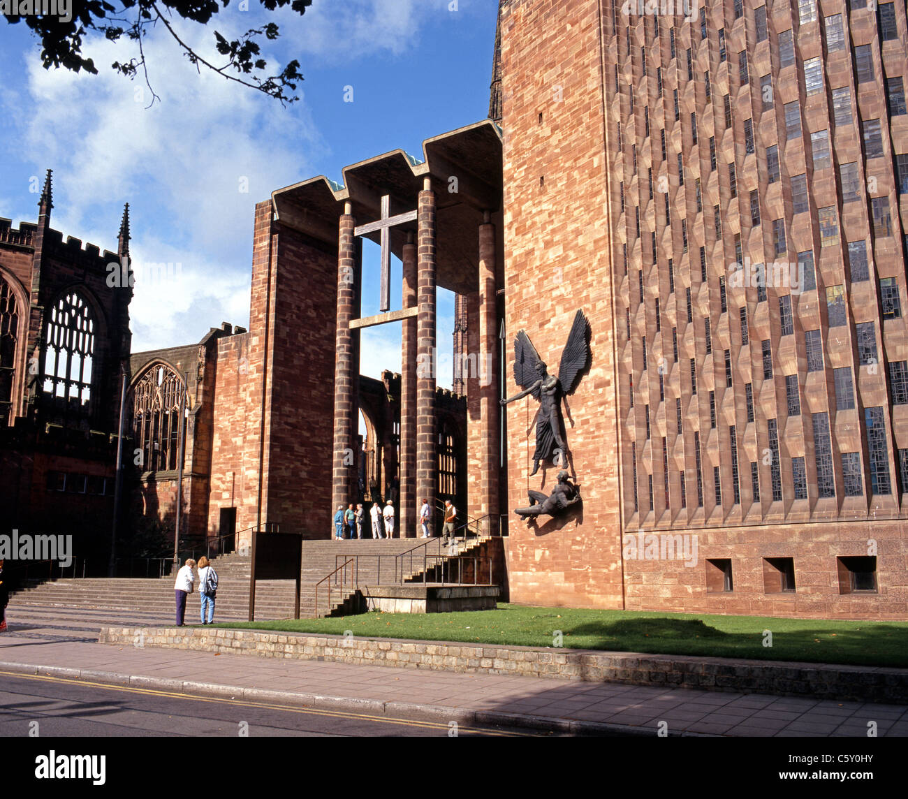 St michael's cathedral coventry hi-res stock photography and images - Alamy
