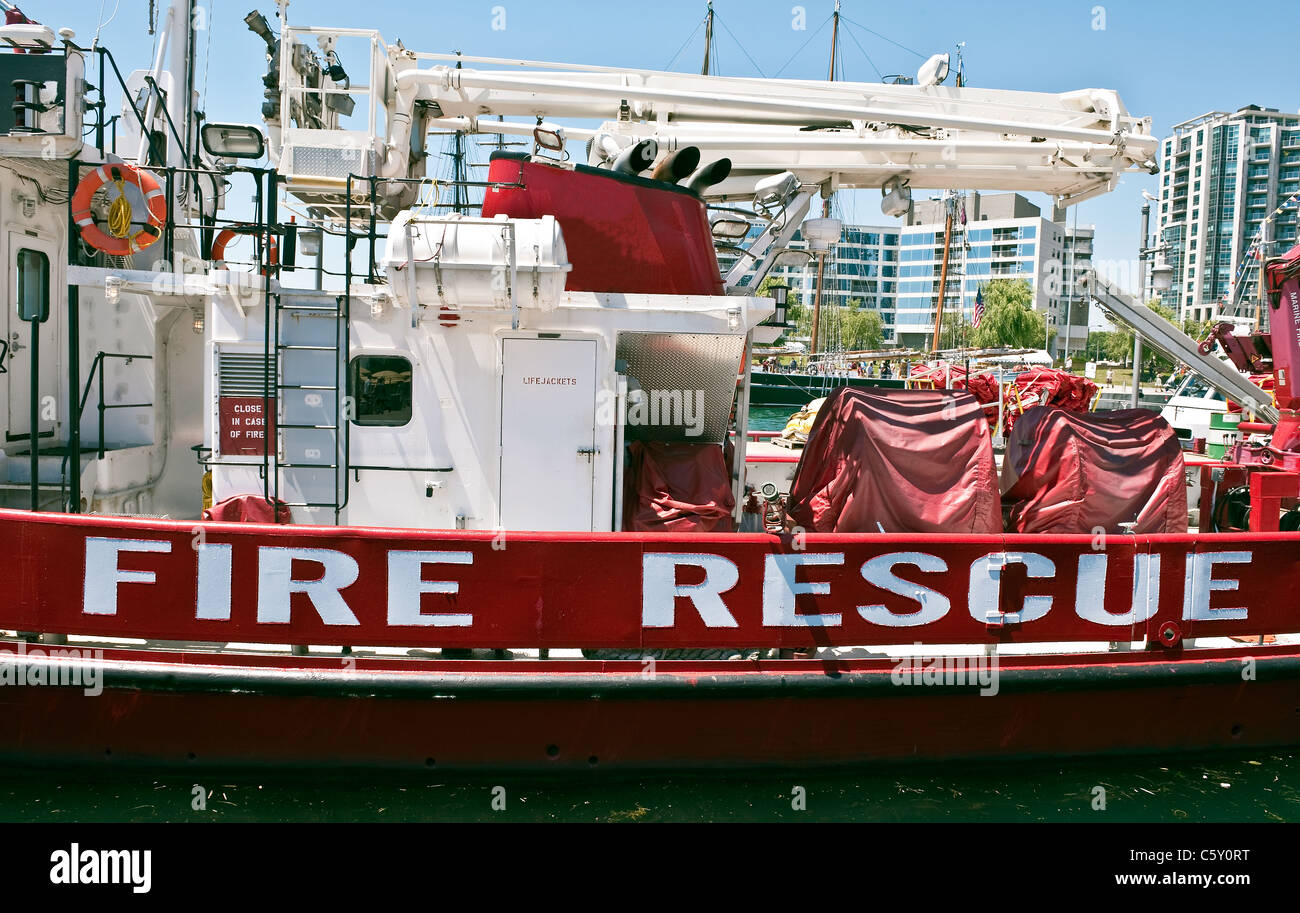 Fire rescue boat hi-res stock photography and images - Alamy