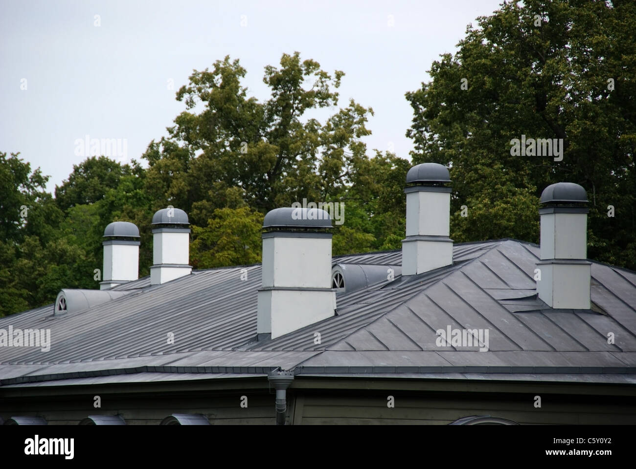 Old chimney pot hi-res stock photography and images - Alamy