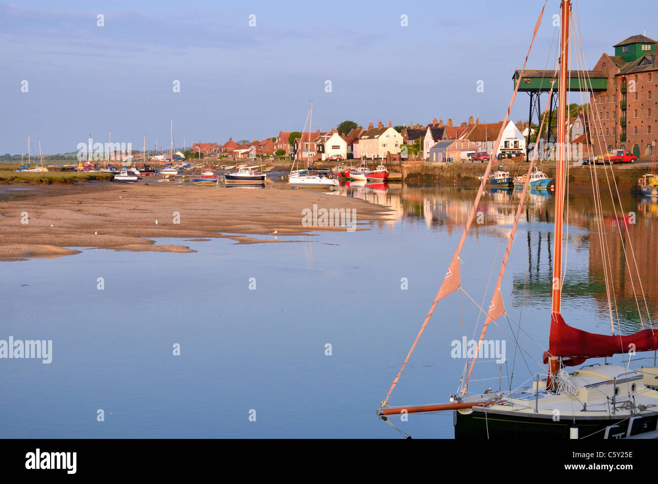 Wells next the Sea at Low Tide - looking across the Quay Stock Photo ...