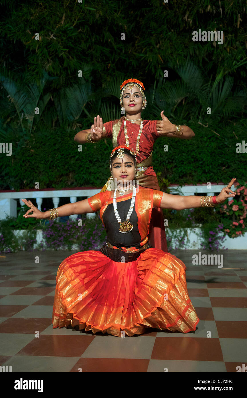 Tamil Traditional Dance High Resolution Stock Photography and Images ...