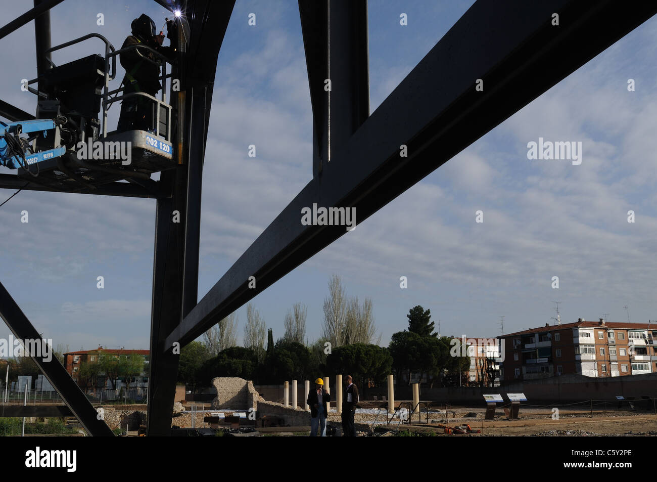 Welding .Construction of the Museum " House of Griffins " Roman city of ...