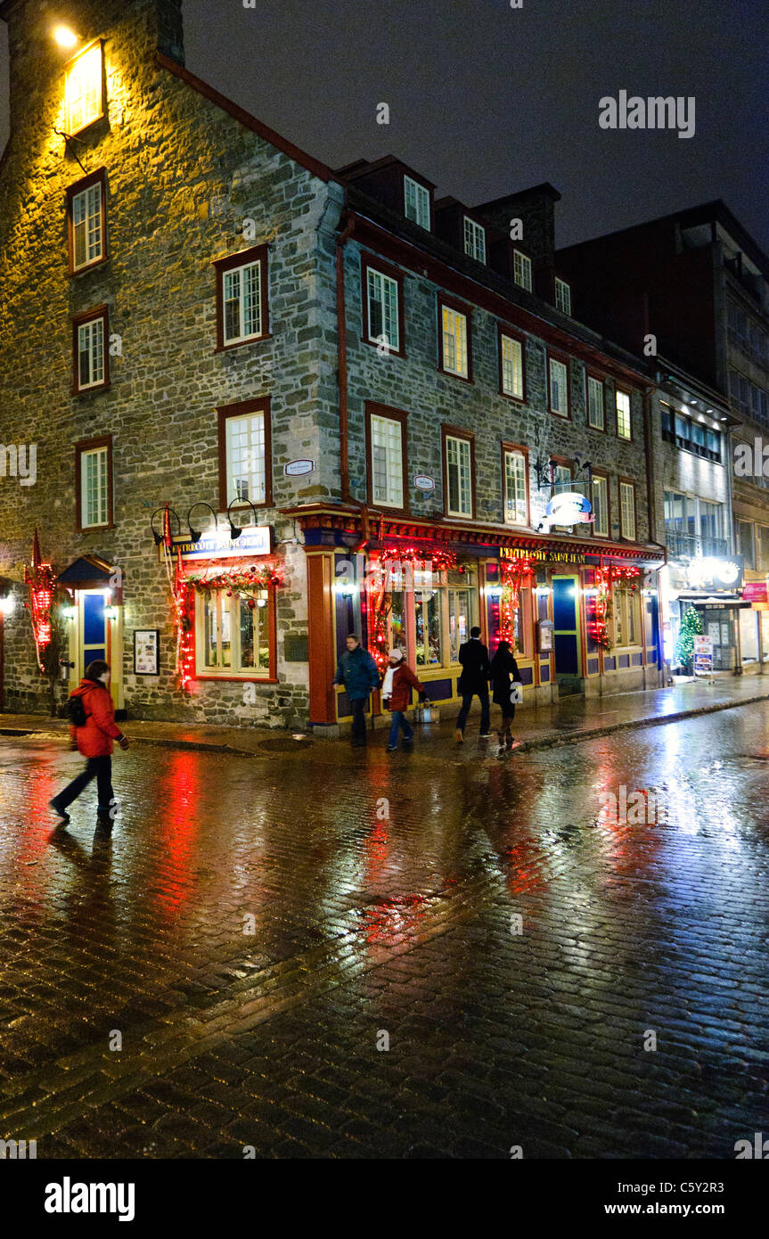 Cobblestone intersection hi-res stock photography and images - Alamy