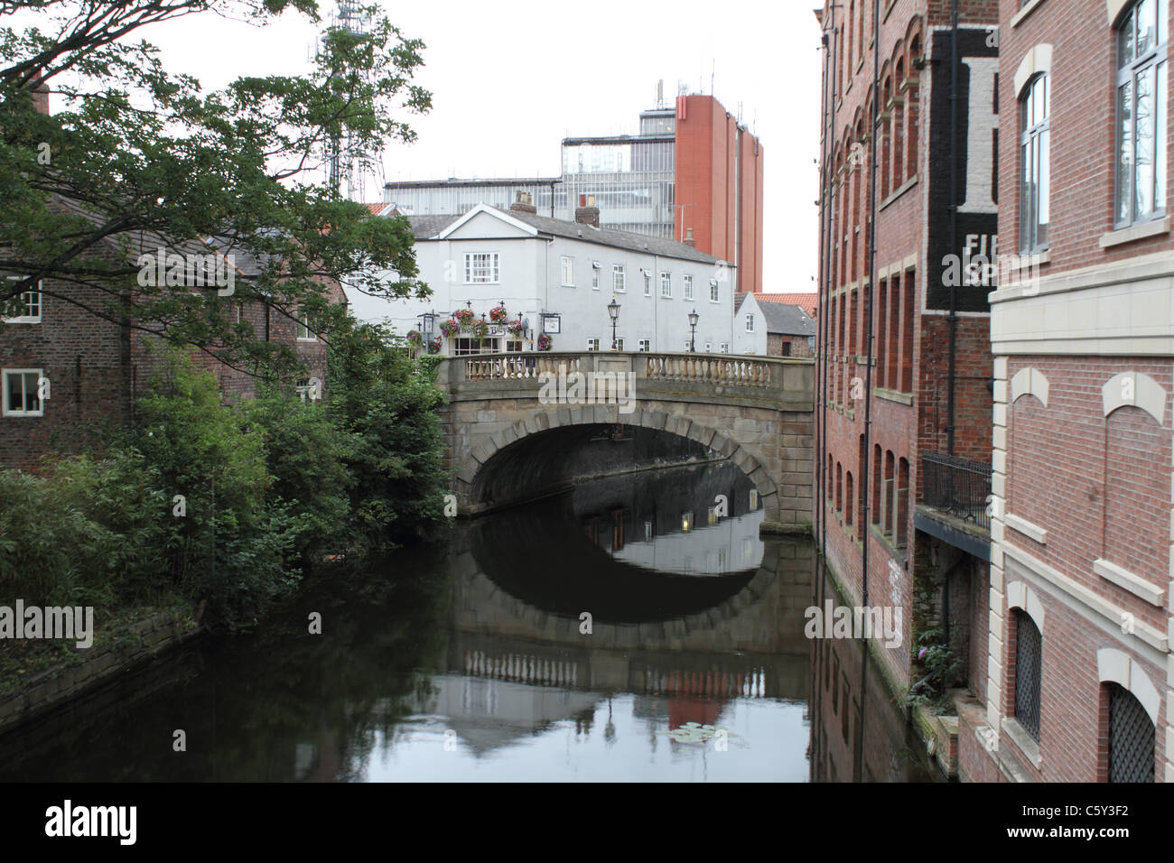 Bridge over river old hi-res stock photography and images - Alamy