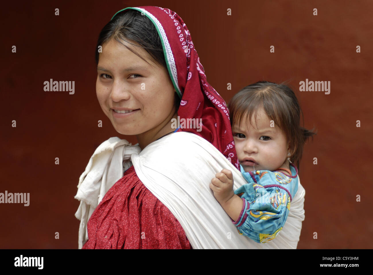 Huichol indigenous Mexican woman and Child Stock Photo - Alamy