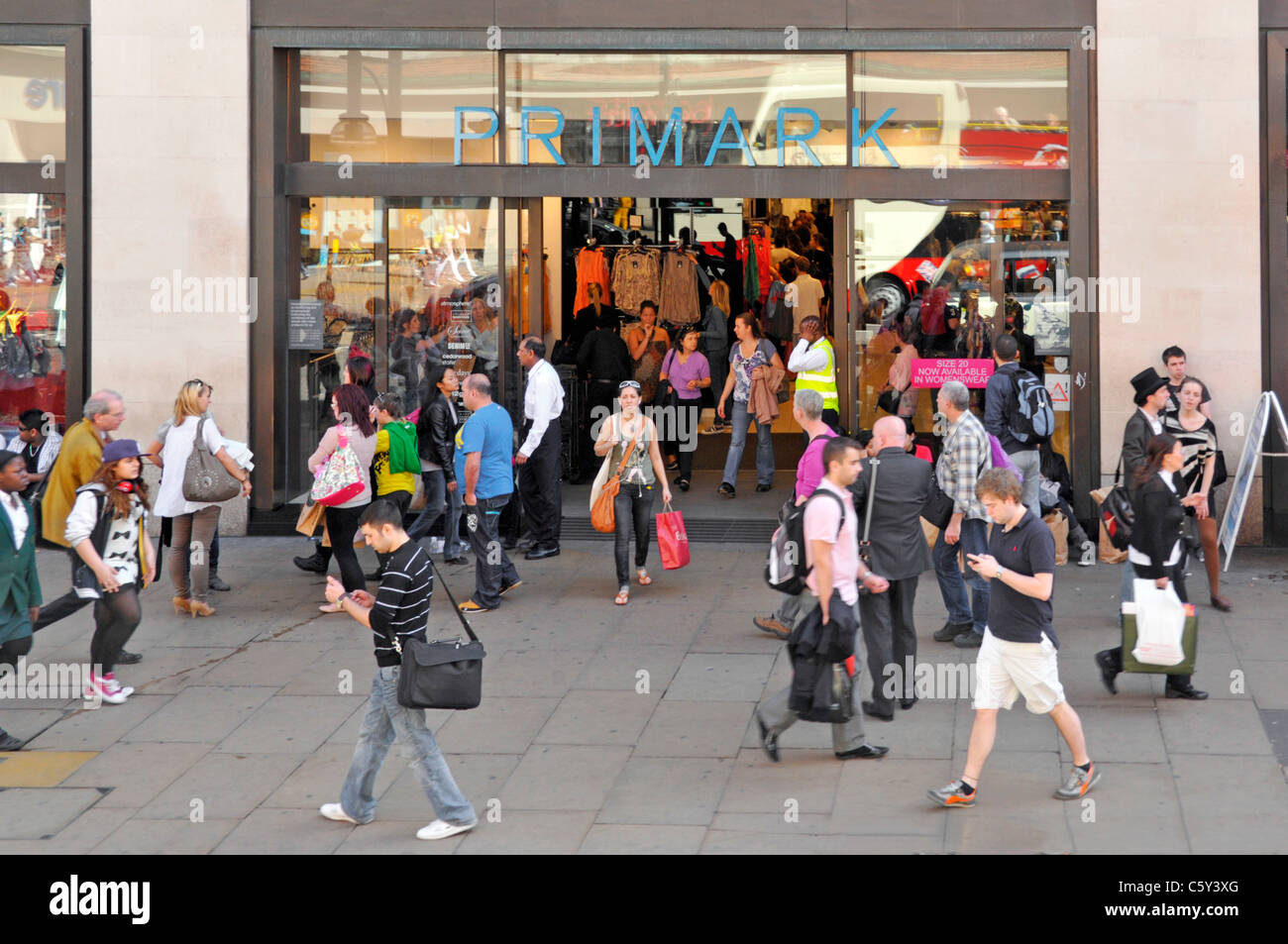 Oxford london shopping High Resolution Stock Photography and Images - Alamy