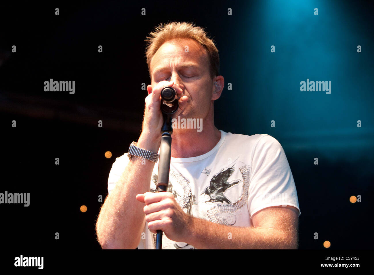 Jason donovan 80s hi-res stock photography and images - Alamy
