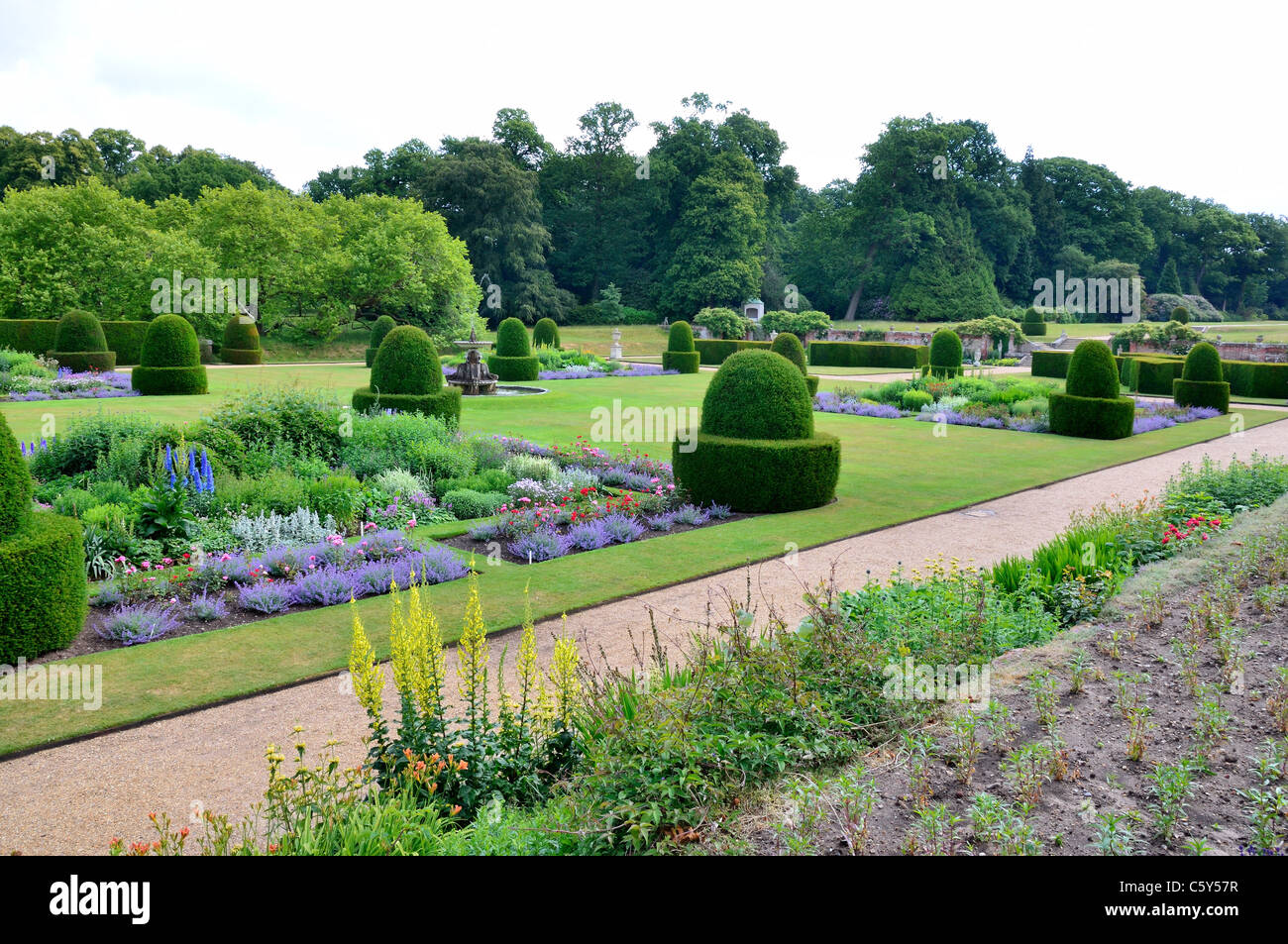 Parterre gardens hi-res stock photography and images - Alamy
