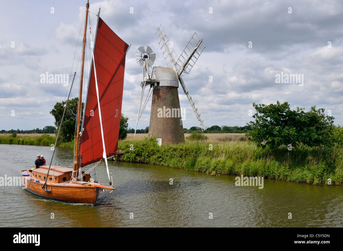Sailing on the Broads Stock Photo - Alamy