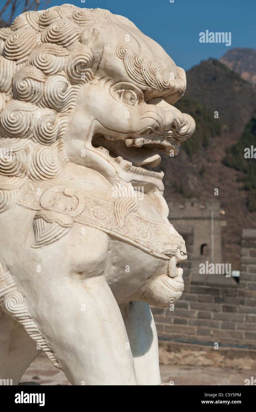 Chinese Dragon Guards the Gates of the Great Wall at Huangyaguan Pass ...