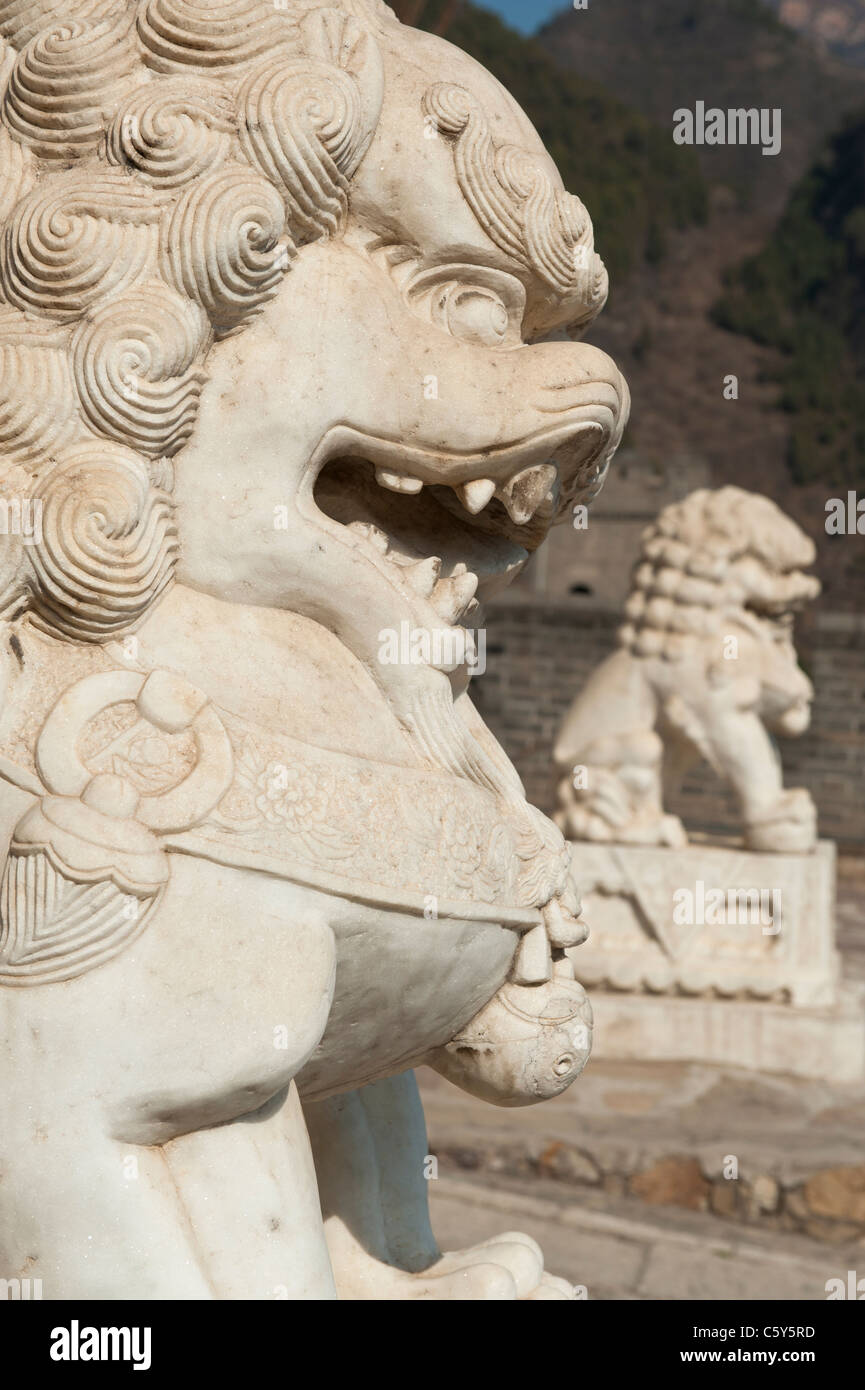 Chinese Dragon Guards the Gates of the Great Wall at Huangyaguan Pass ...