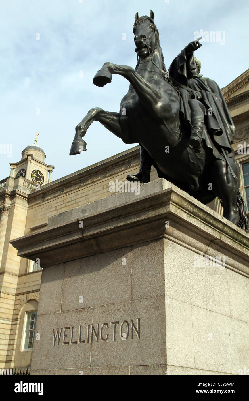 Statue of Wellington in Edinburgh, Scotland Stock Photo - Alamy