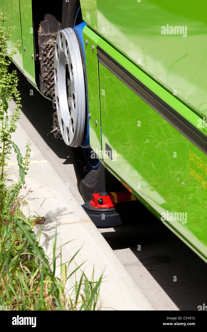 Cambridge Guided Busway connecting Cambridge, Huntingdon and St Ives ...