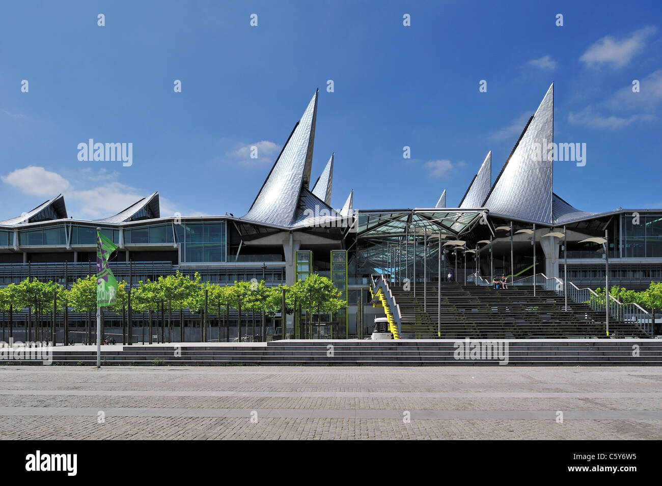 Antwerp Courthouse / New Palace of Justice, Belgium Stock Photo - Alamy