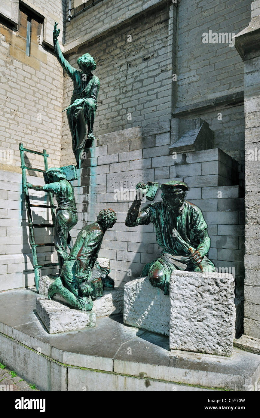 Medieval labourers hi-res stock photography and images - Alamy