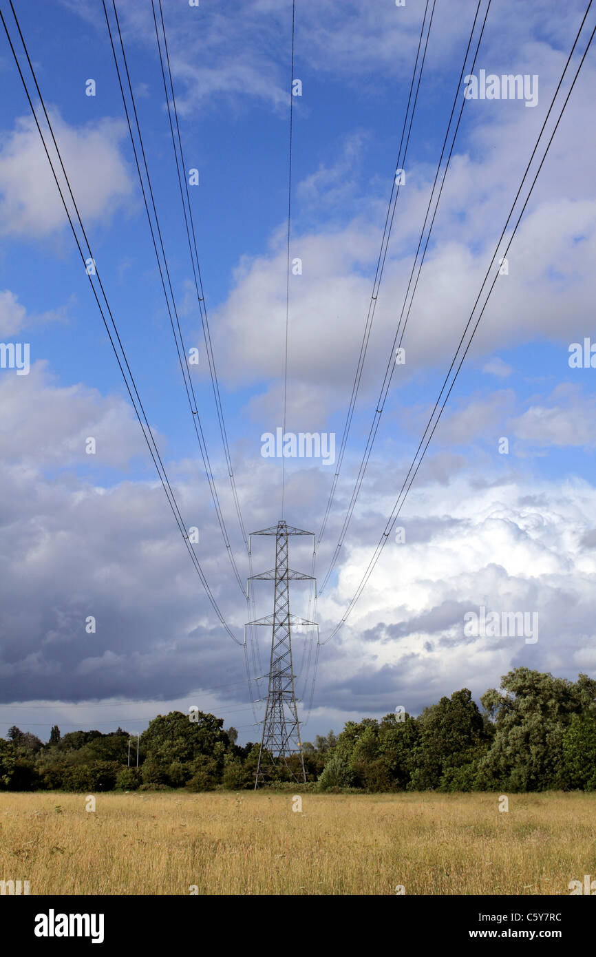 Electricity pylon in countryside. Tolworth Surrey England UK Stock ...