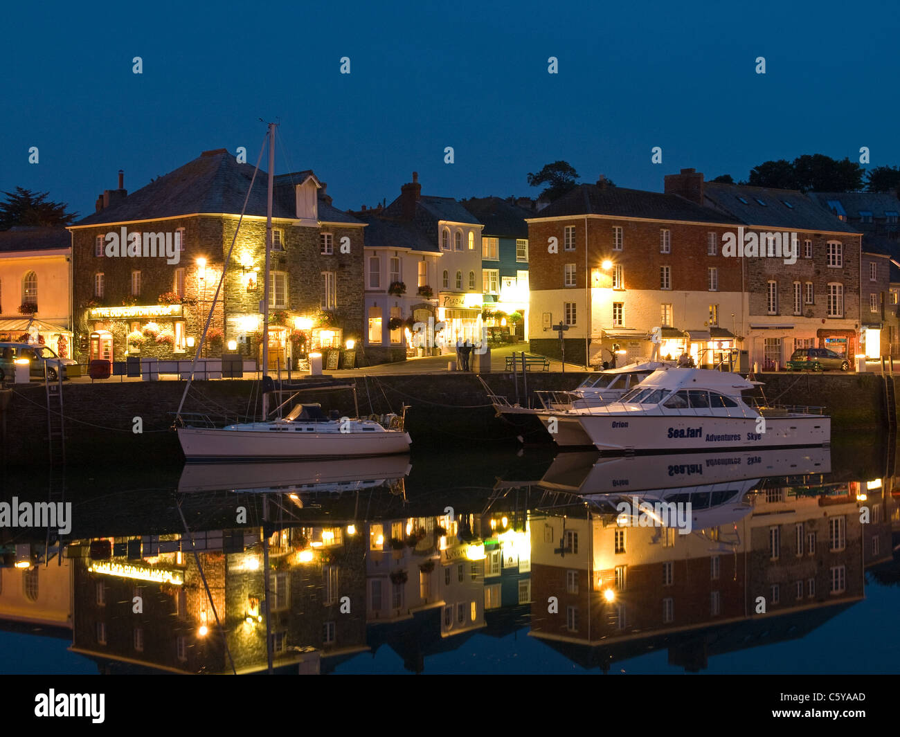 Evening view of the Old Custom House pub Padstow harbour Cornwall ...