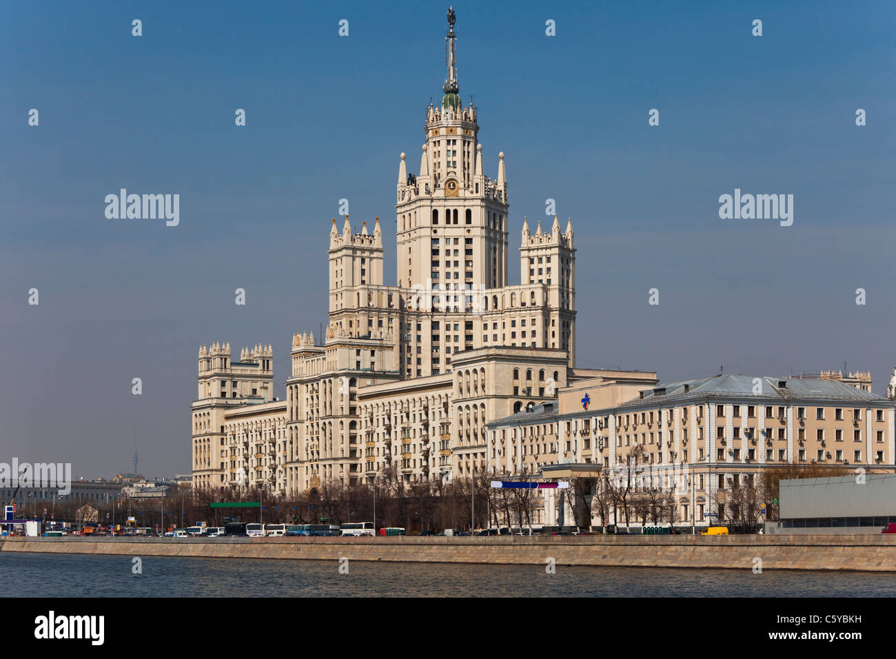 High rise building in moscow russia hi-res stock photography and images ...