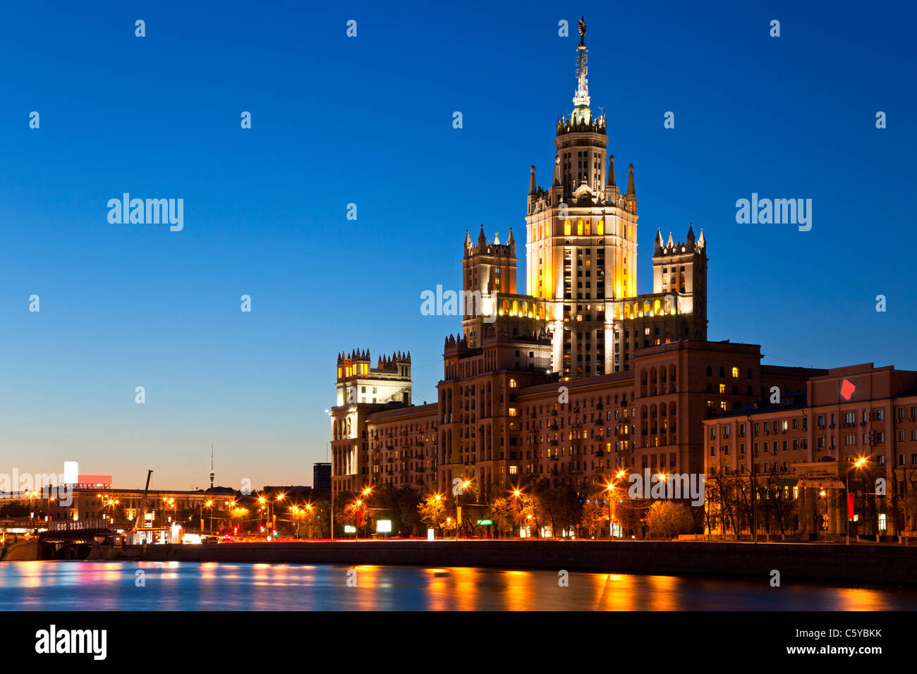 Brick embankment hi-res stock photography and images - Alamy