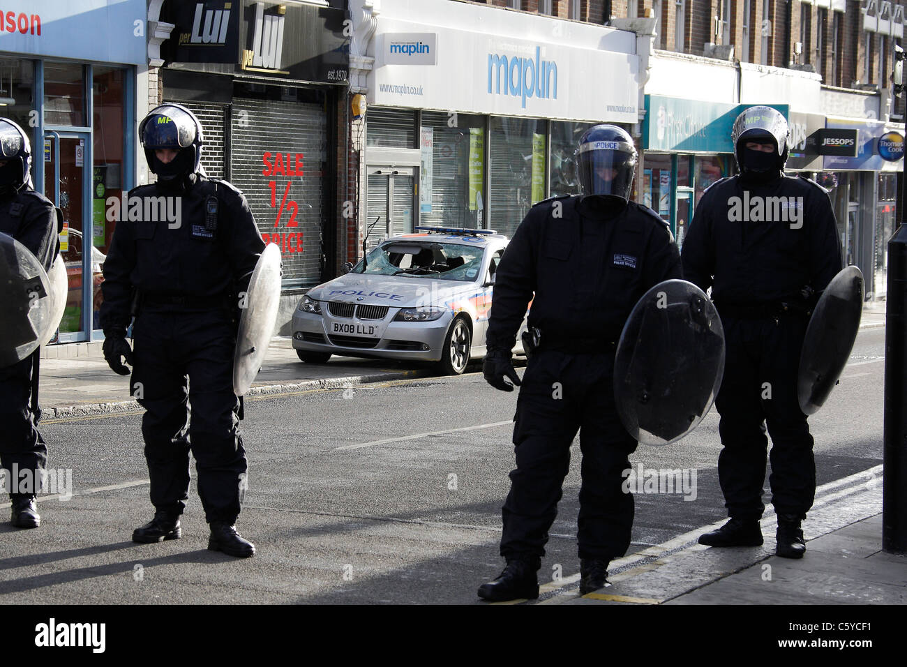 Bmw police fire hi-res stock photography and images - Alamy