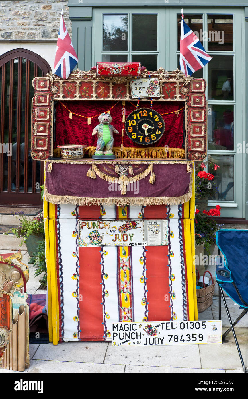 Victorian punch and judy show hi-res stock photography and images - Alamy