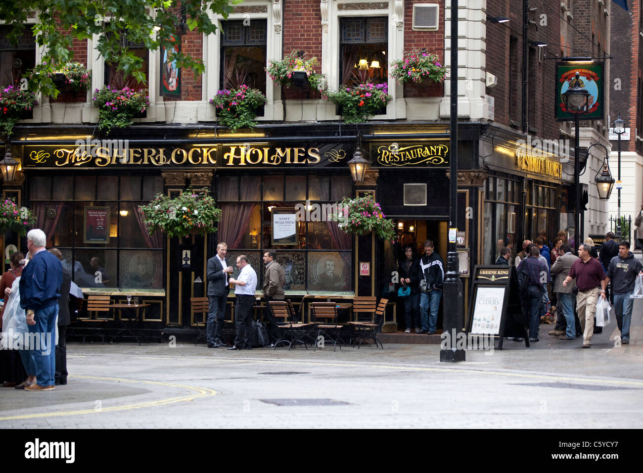 Famous sherlock holmes hi-res stock photography and images - Alamy
