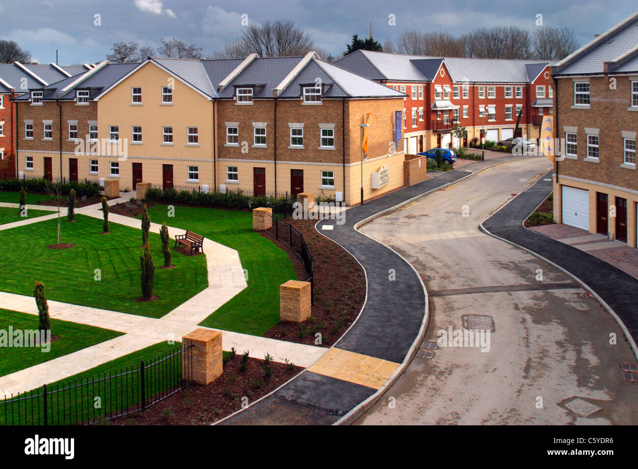 A modern style terrace town house property development Stock Photo - Alamy
