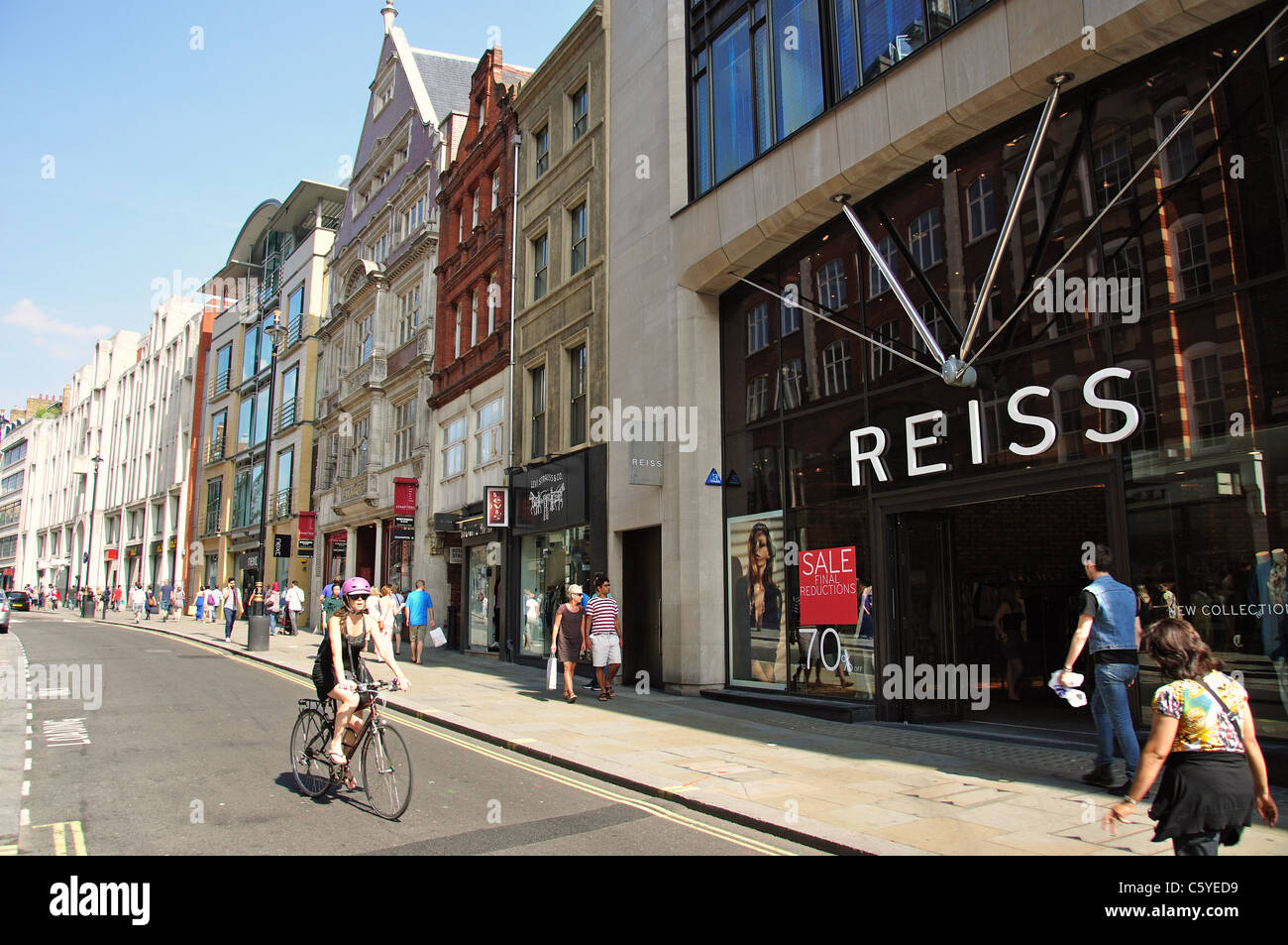 Long acre london hi-res stock photography and images - Alamy