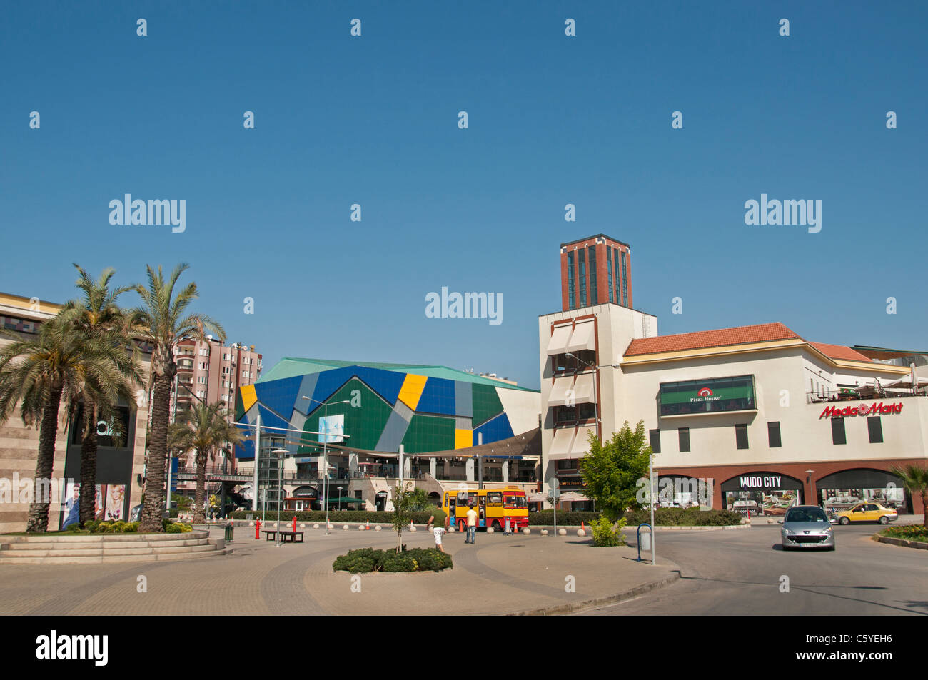 Forum Mersin Shopping Center Turkey Town City Mall Stock Photo - Alamy