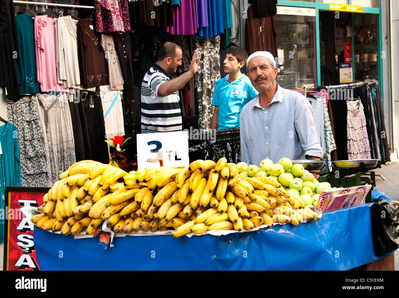 Adana Turkey Turkish Town City street Mall Market Stock Photo - Alamy