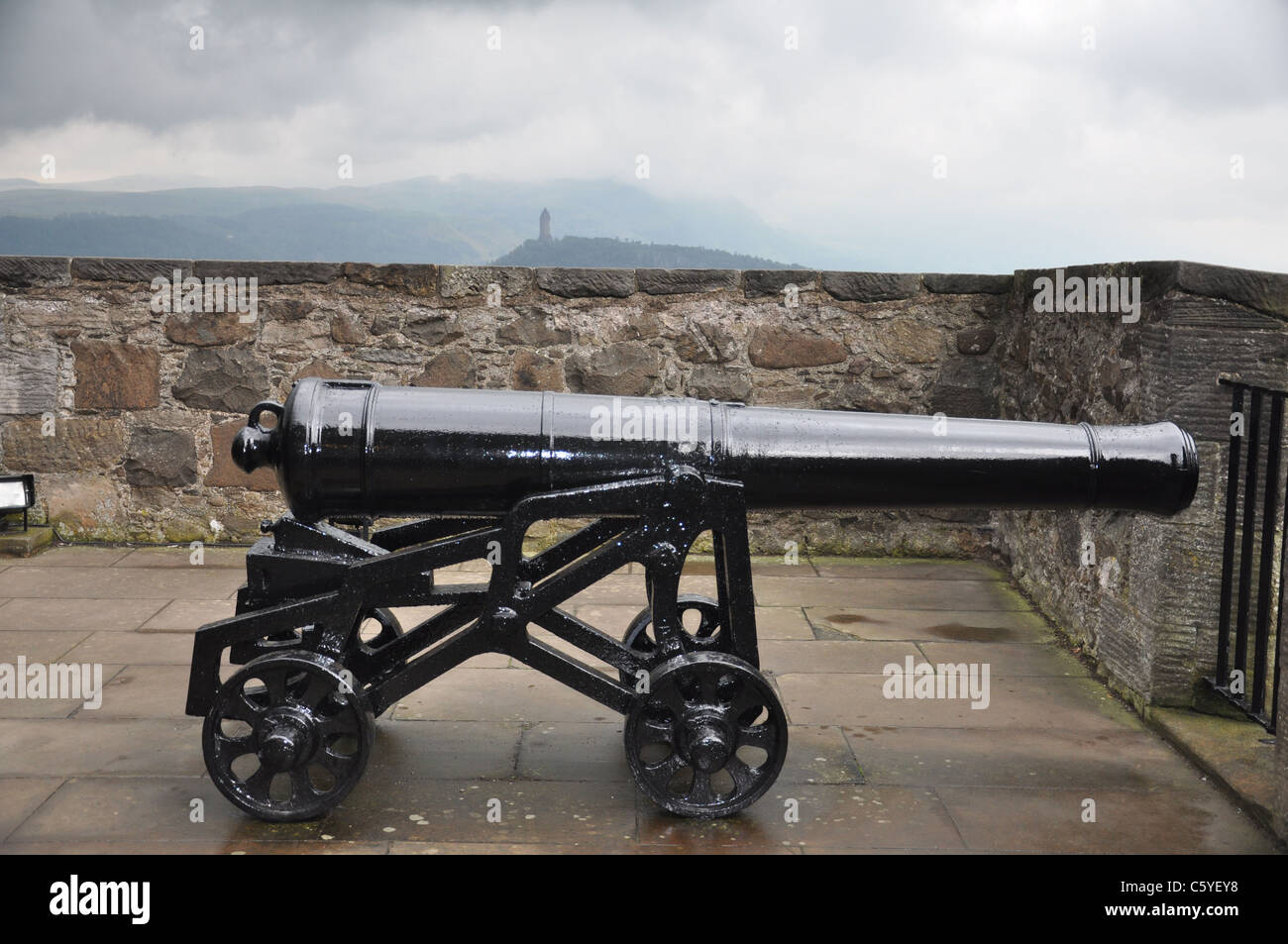 Cannons and cannon balls hi-res stock photography and images - Alamy