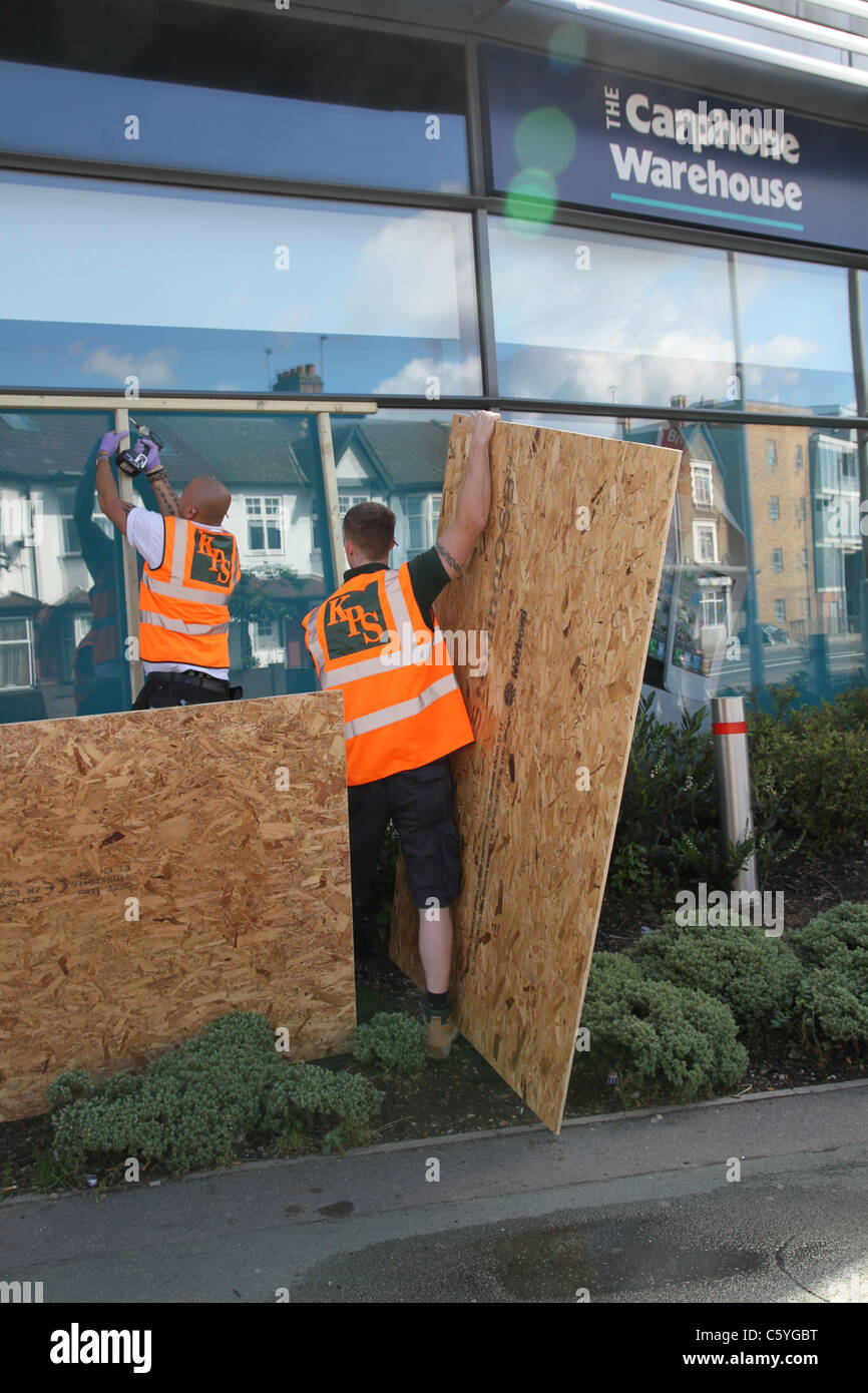 Riot damaged hi-res stock photography and images - Alamy