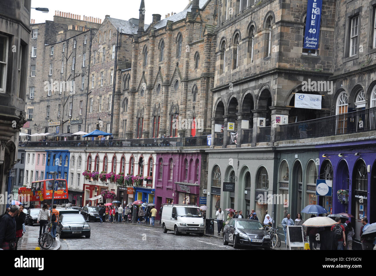 Painted shop fronts hi-res stock photography and images - Alamy