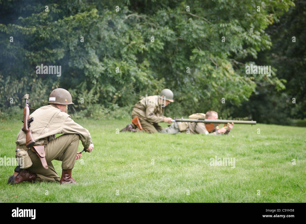 Mock battle hi-res stock photography and images - Alamy