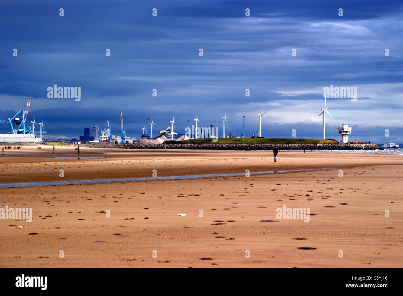 Port of Liverpool wind farm seen from Blundellsands beach, Crosby ...