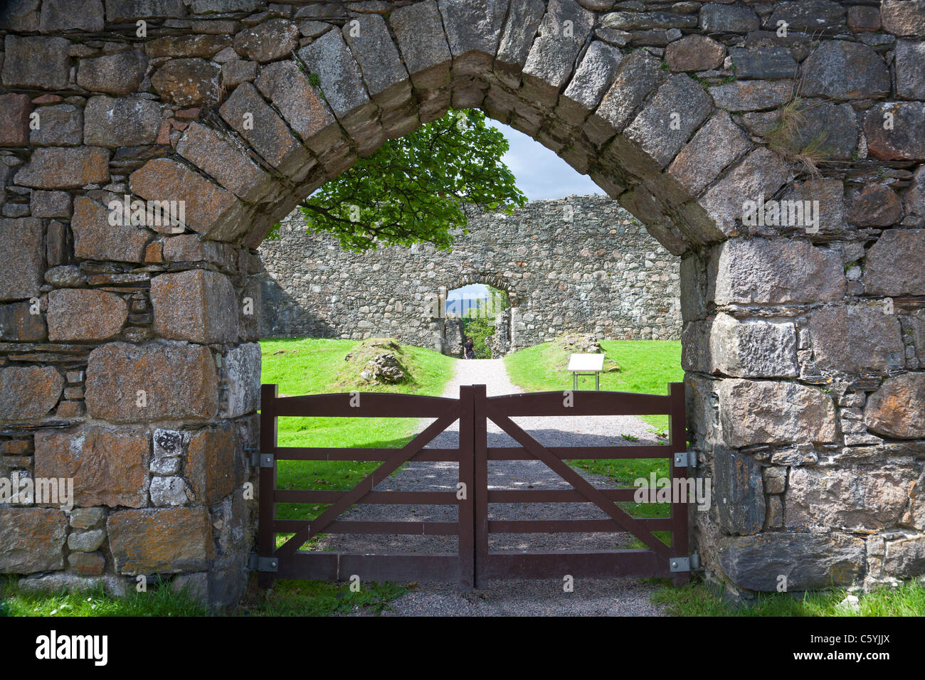 Inverlochy castle fort william hi-res stock photography and images - Alamy
