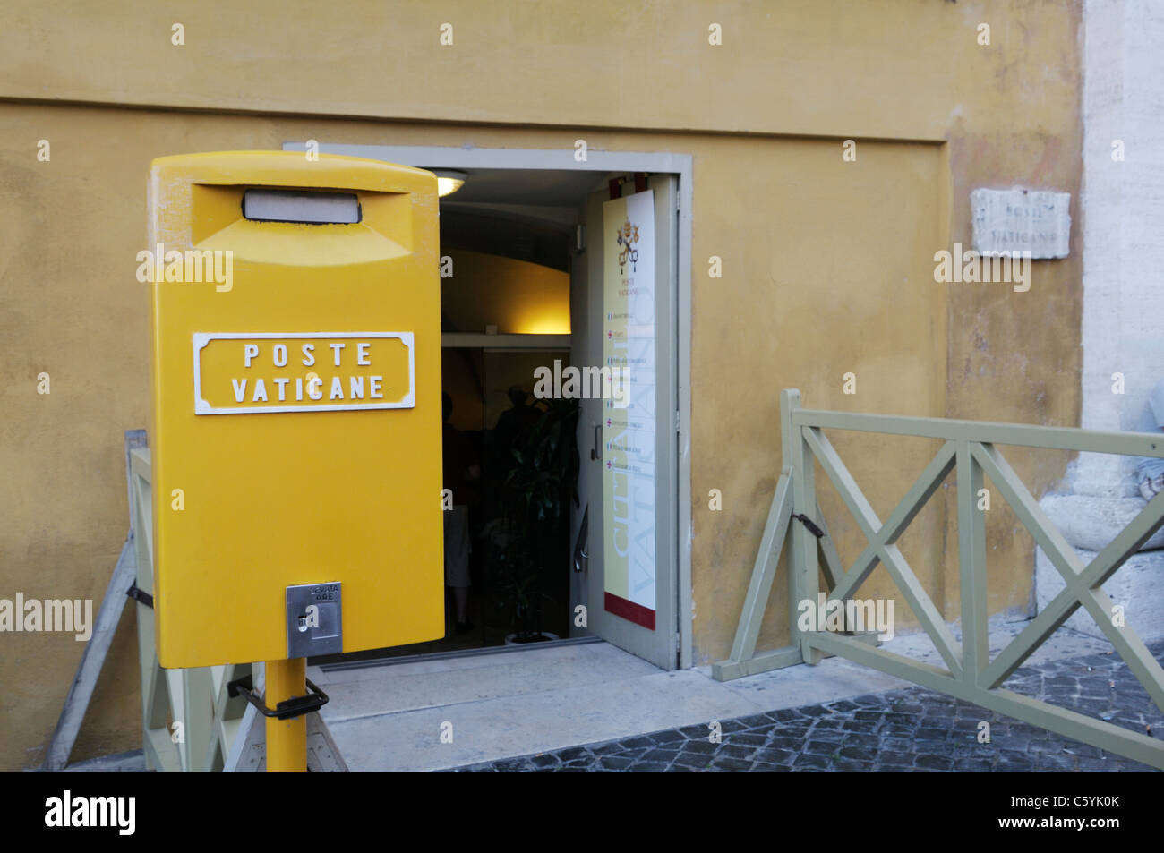 The post office in Vatican City Stock Photo - Alamy