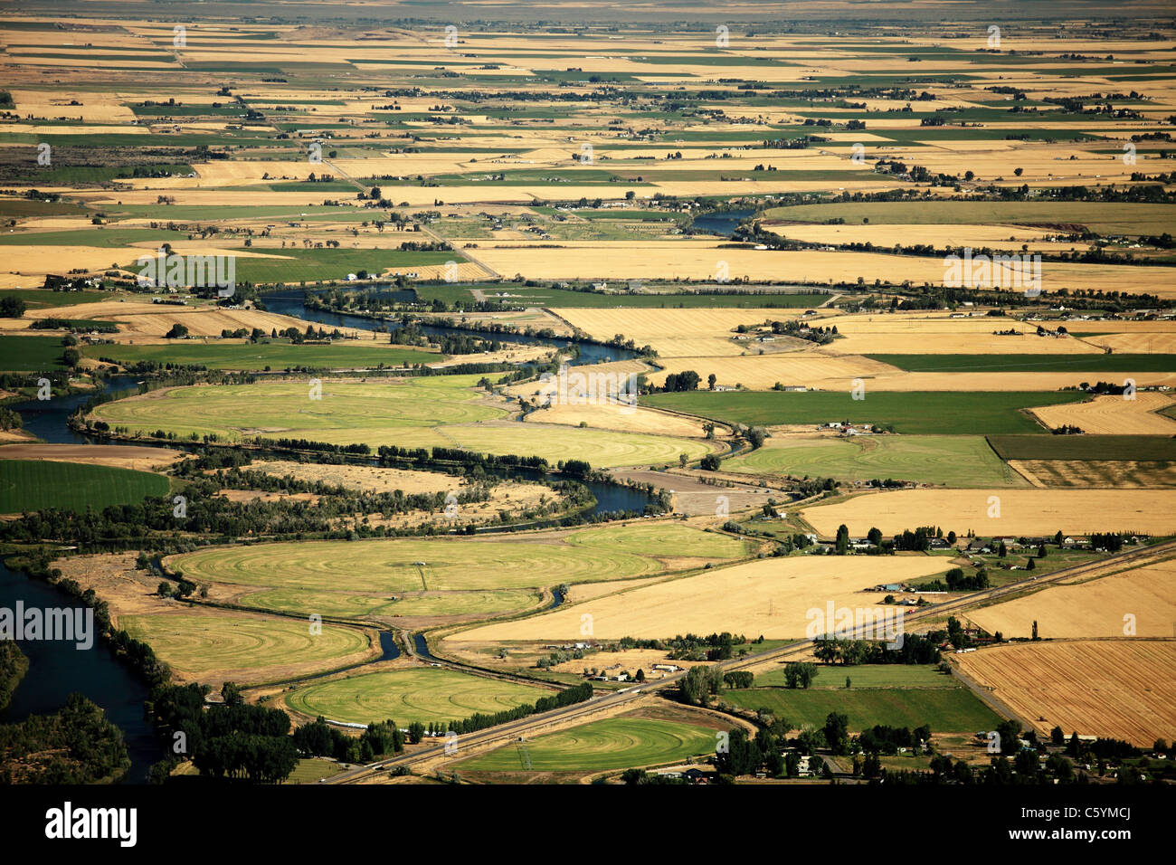 Farm land irrigation hi-res stock photography and images - Alamy