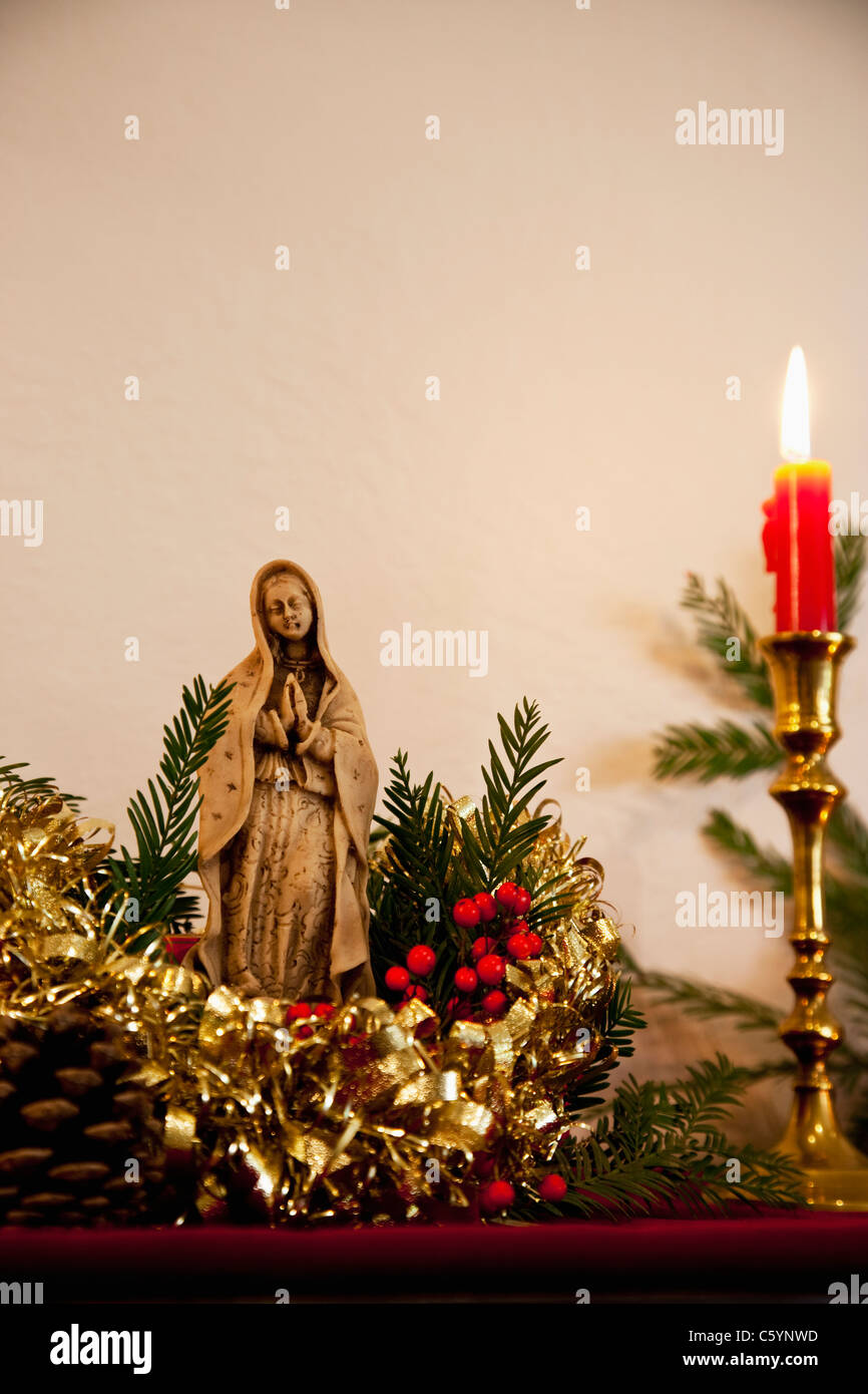 The virgin mary christmas hi-res stock photography and images - Alamy
