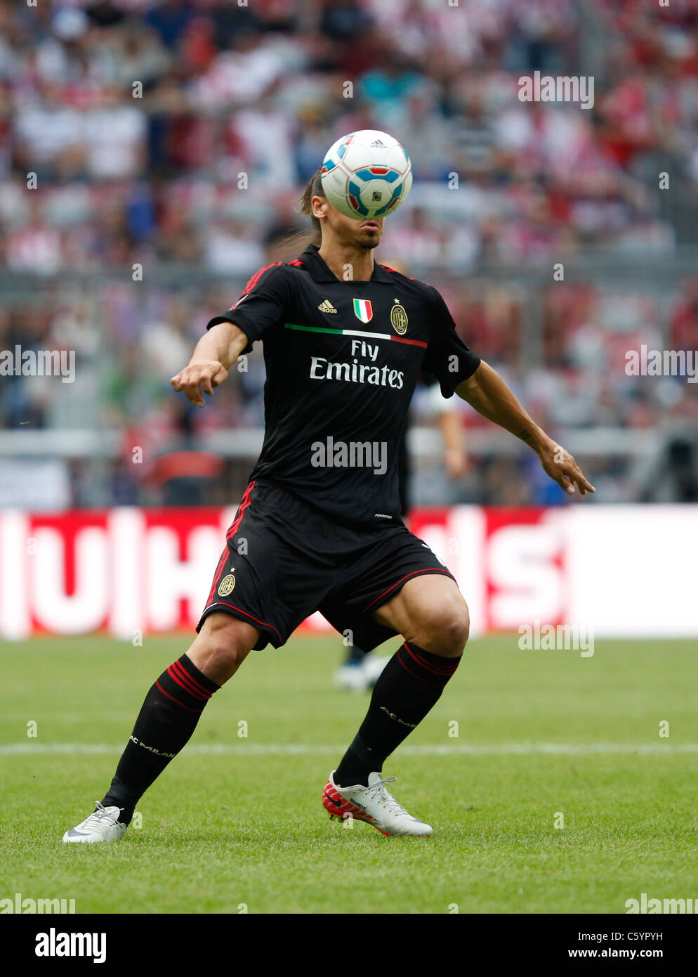 AC Milan player Zlatan Ibrahimovic in action Stock Photo - Alamy