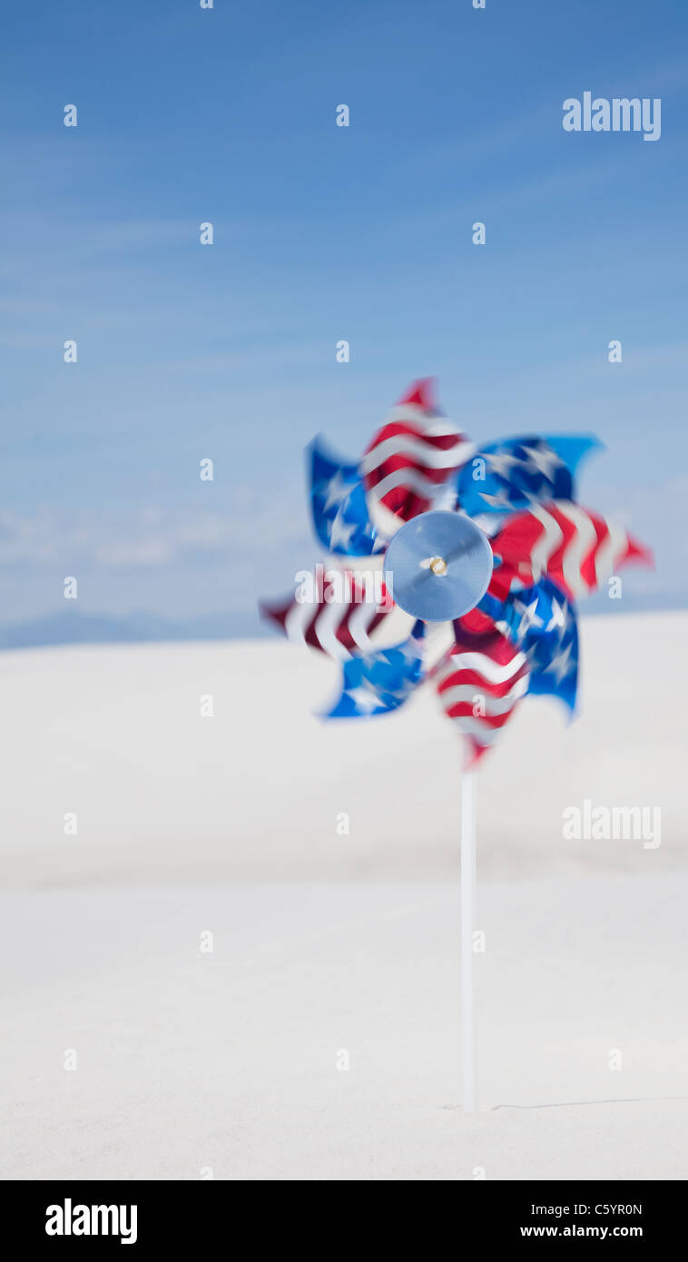 USA, New Mexico, Whitesands, Pinwheel on desert Stock Photo - Alamy