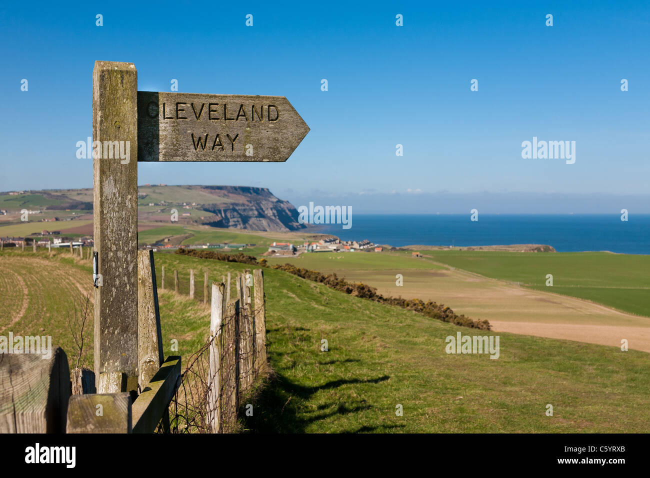 Cleveland Way Long Distance Footpath near Staithes Stock Photo - Alamy