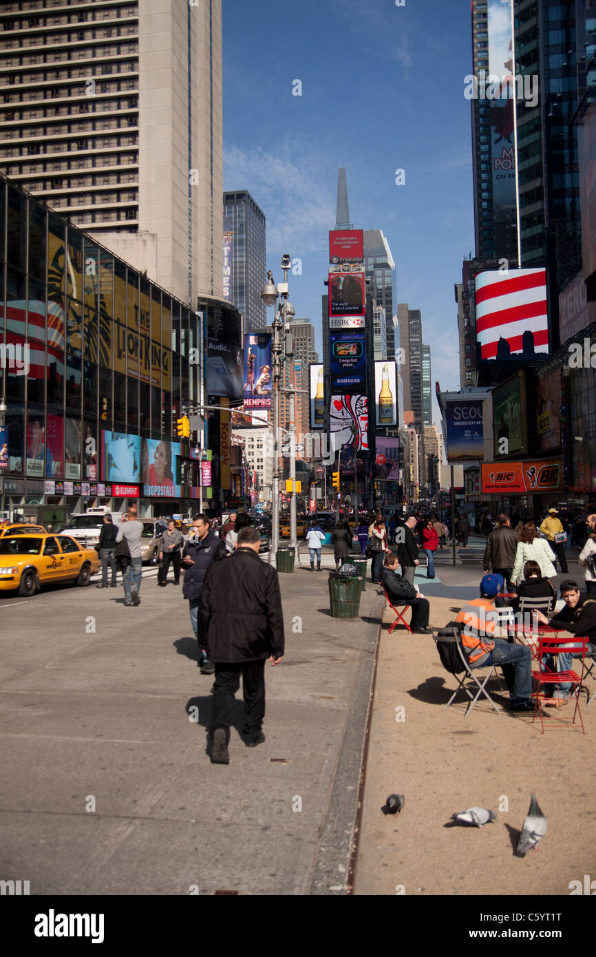 Times square 7th ave hi-res stock photography and images - Alamy