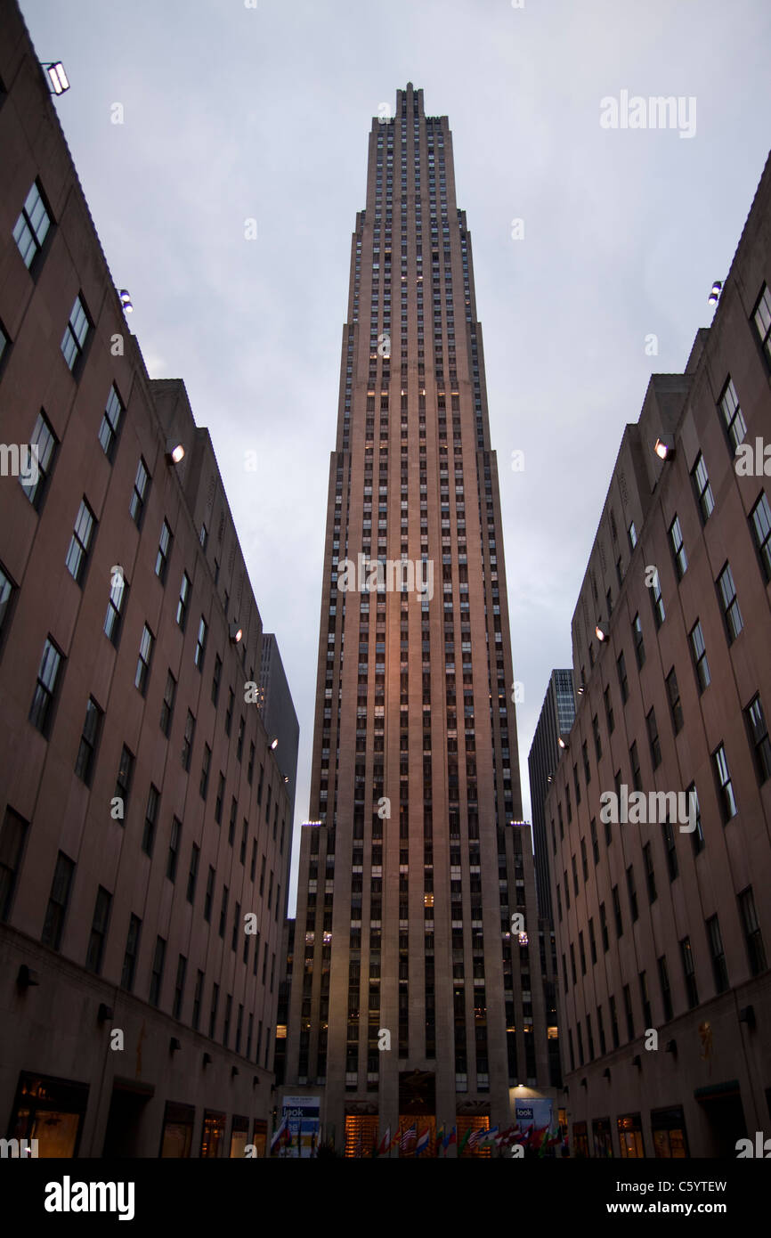 Evening view of the Rockefeller Center in New York City Stock Photo - Alamy