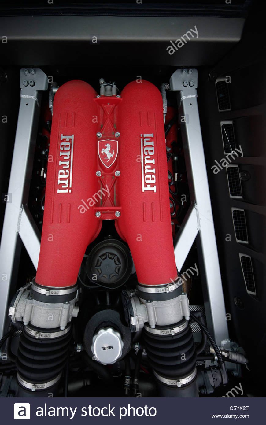 Ferrari Engine Bay Stock Photos & Ferrari Engine Bay Stock Images - Alamy