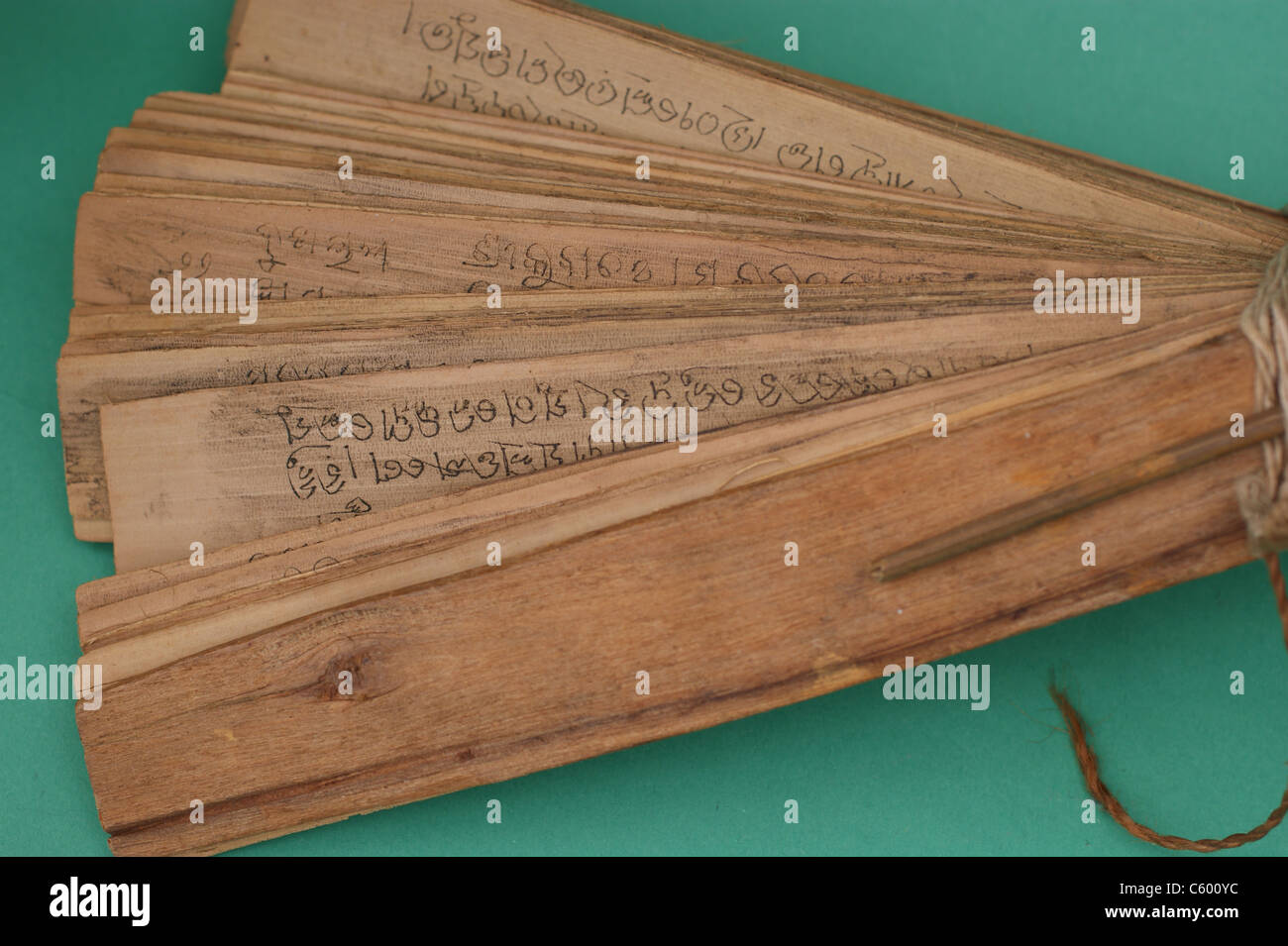 ANTIQUE PALM LEAF PERSIAN MIDDLE EASTERN SCRIPTURES Stock Photo - Alamy