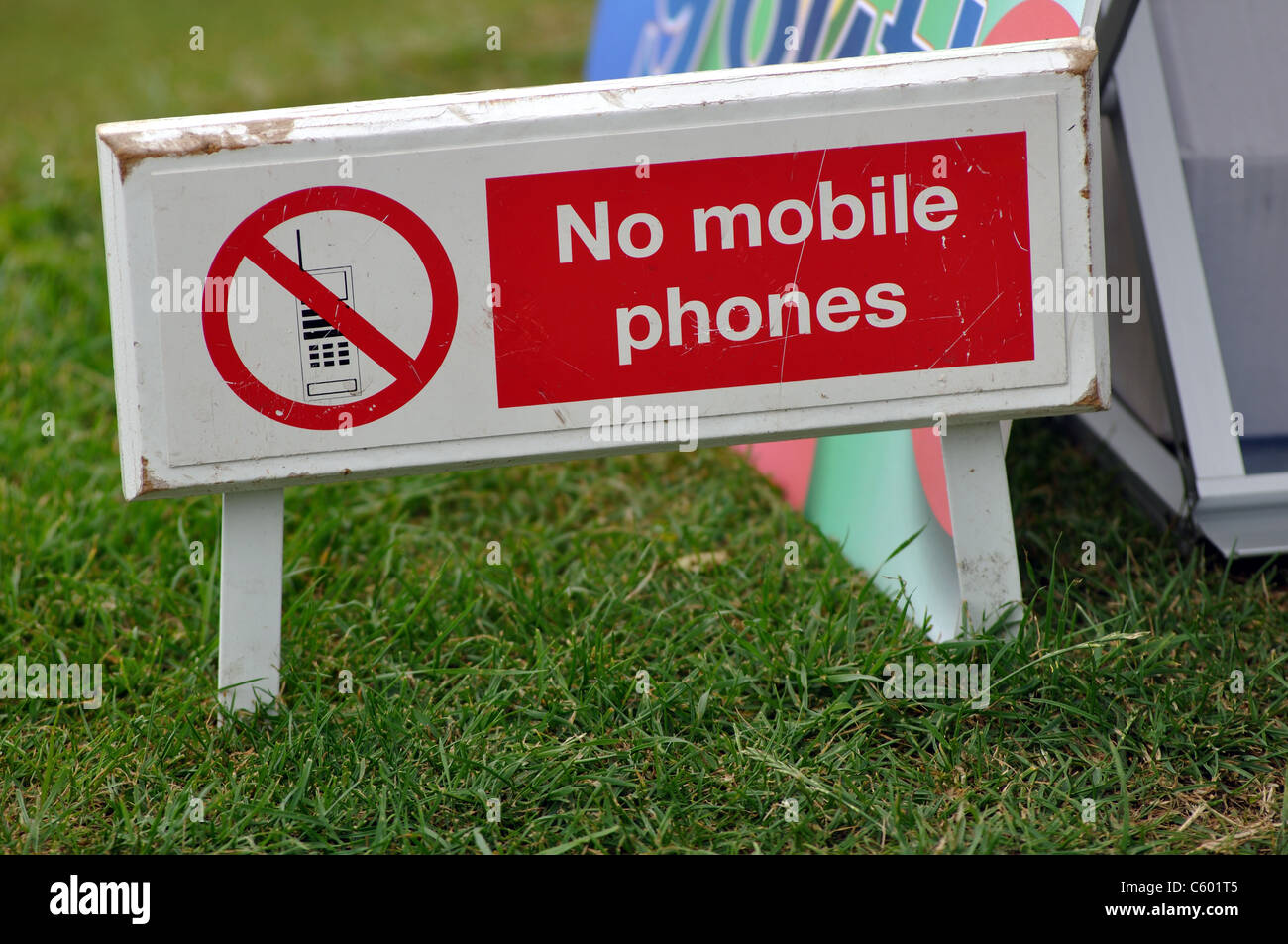 No mobile phones signs hi-res stock photography and images - Alamy