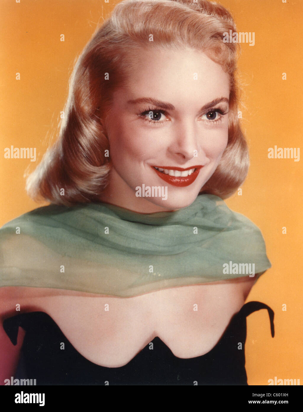 JANET LEIGH (1927-2004) US film actress about 1955 Stock Photo - Alamy
